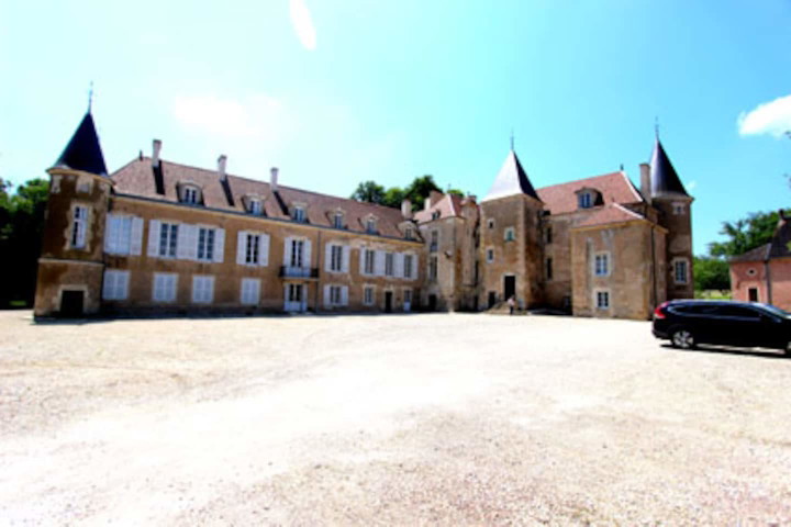 Château D'island Avallon Vézelay
31ch 26sdb 58p - Vézelay
