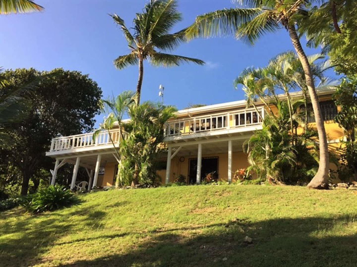 Hidden By Beautiful Palm And Flamboyant Trees But Close To Restaurants & Stores - Saint Croix