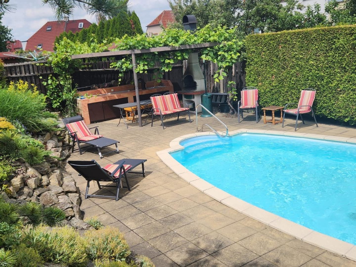 Beautiful Flat In Villa,2-8 Px,garden, Pool, Grill - Prag