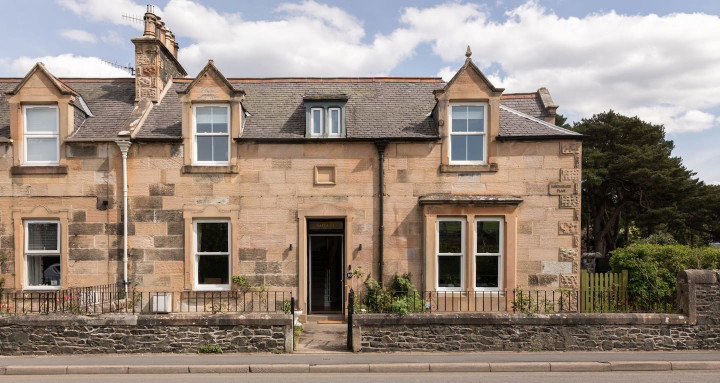 Dalgety, Peebles - Town House With Bike Store - Peebles