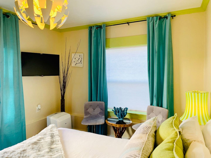 Warm & Cozy Studio Retreat - San Diego, CA