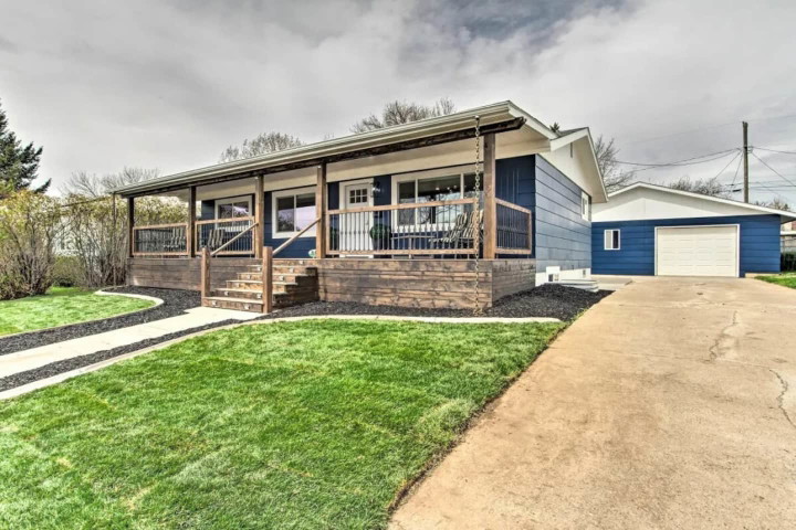 Modern Montana Retreat | Hot Tub + Playset | W & R - Great Falls, MT