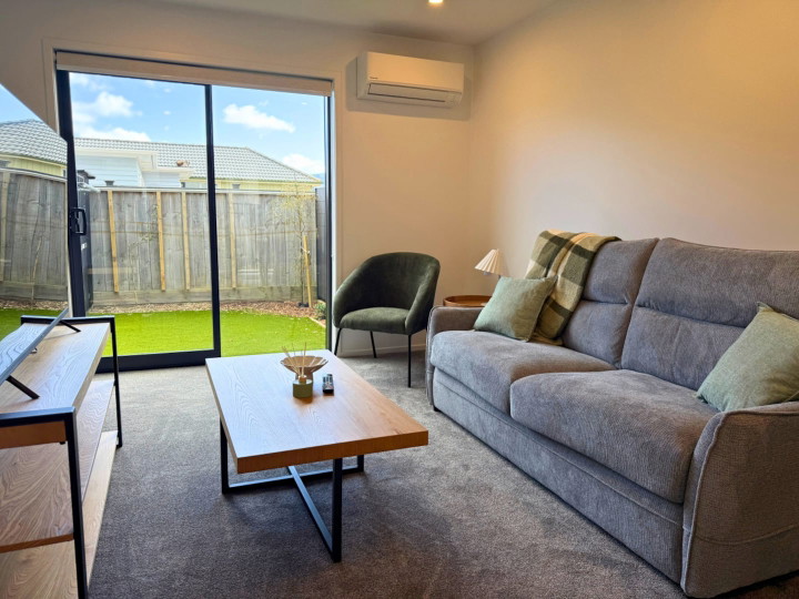 Bright & Spacious Wellington Townhouse - Porirua