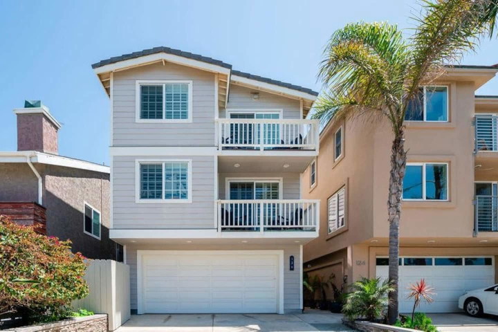 Steps To Sand! 4bed/4bath Home, Ocean View Deck - Oxnard, CA
