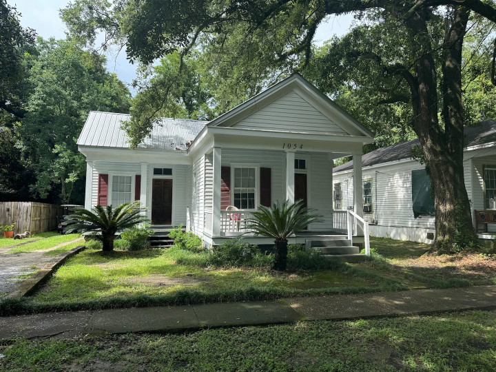 Garden District Two Bedroom - Mobile, AL