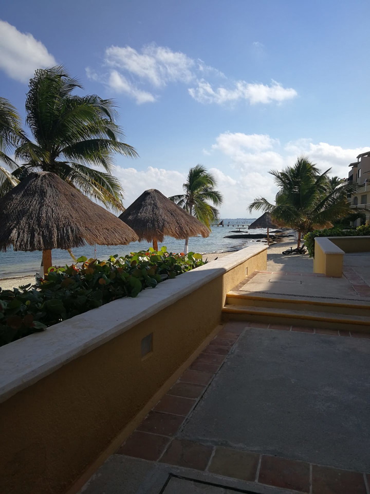 Ocean Front, Sleeps Up To 10 - Isla Mujeres