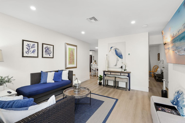 Downtown Sarasota 3br Renovated Home - Sarasota, FL