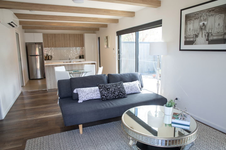 Eighty Seven On Byrnes | No.1 - Coastal Apartment - Flinders