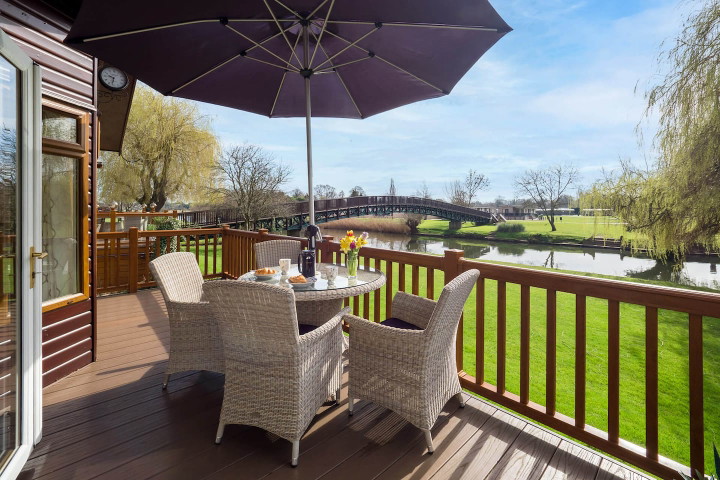Kingfisher Lodge With Wonderful River Views Just 1 Mile From Stratford Upon Avon - Gloucestershire