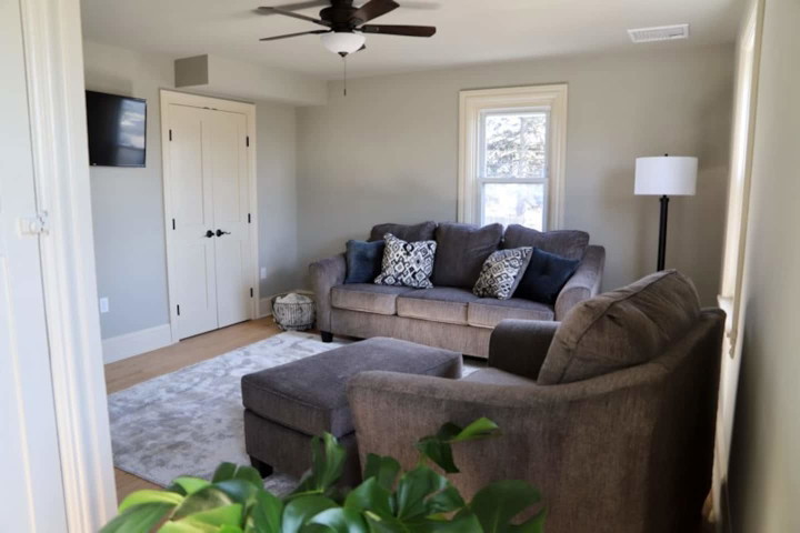 Compass Victorian Apt 2 - Honey Brook, PA