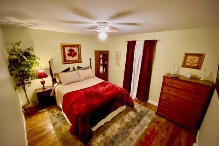 Fast Wi-fi/2 Bedroom/upstairs/ Washer/dryer - Bainbridge, OH