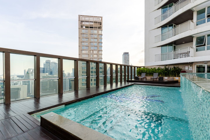 Studio, Bts Chitlom, Bkk - Bangkok