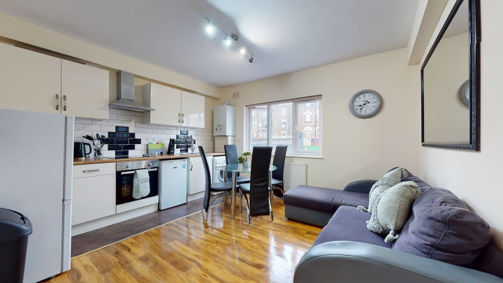 Lovely 3 Bedroom Apartment In Zone 1 - 倫敦