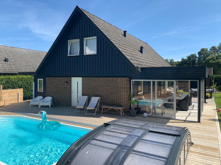 Villa Med Pool I Lugnt Område - Ystad
