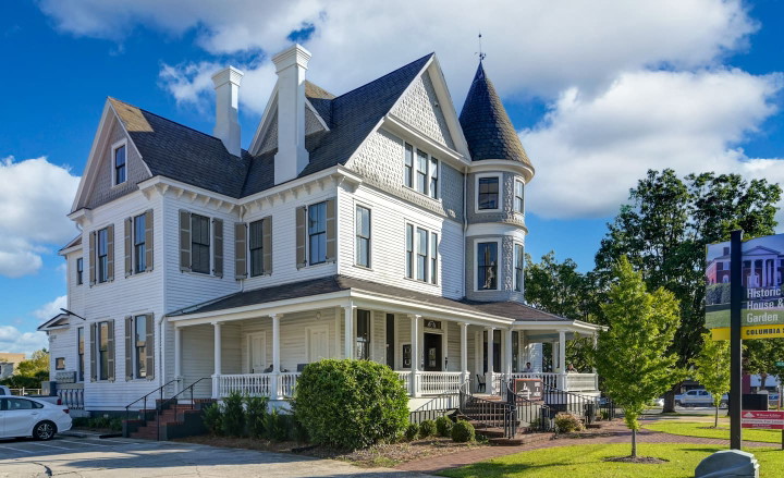 Walk To Coffee, Dining & Campus | Historic Studio - Columbia, SC