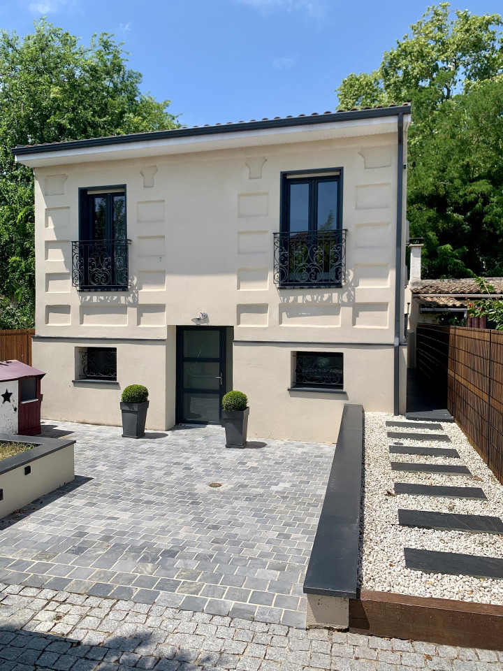Maison Talence Avec 3 Chambres, Parking Et Jardin - Talence