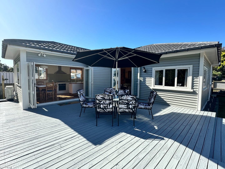 Coastal Charm Hideaway - Ōtaki