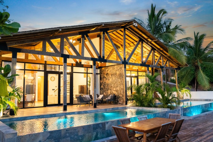 Playa Laska  Oceanfront Escape With Infinity Pool - Panama