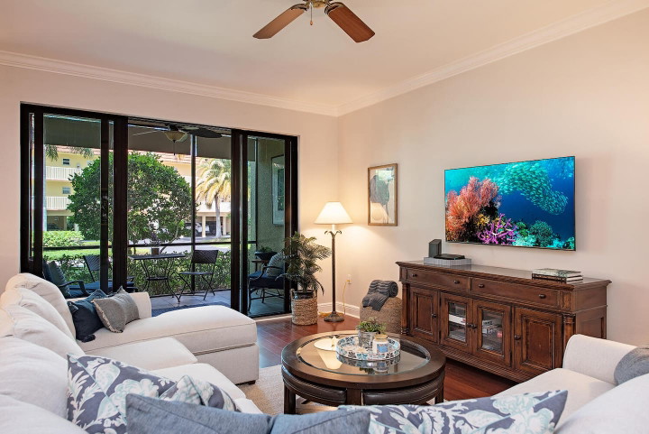 Naples Bay Resort - Close To Downtown And Beaches - Naples, FL