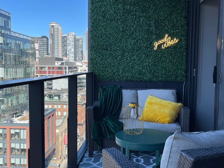 Luxe Urban Nest @ King Et Bathurst - Toronto, ON
