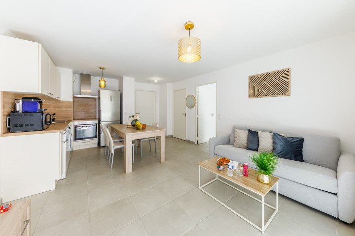 T2 With Balcony  Tram & Beaches Nearby Nice - Nizza