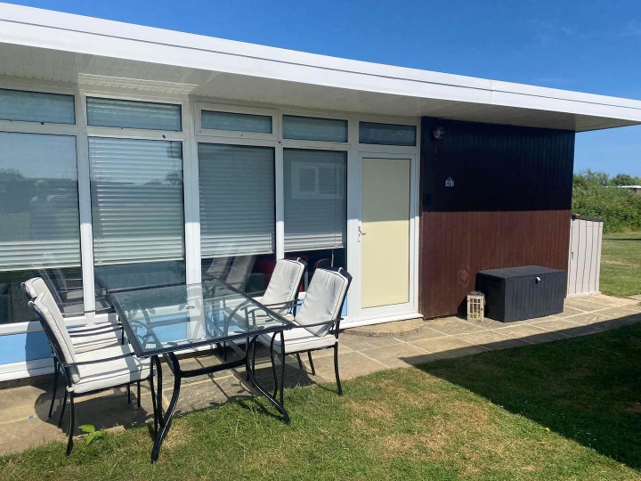 Valencia, 2 Bedroom Chalet With Onsite Pool - Selsey