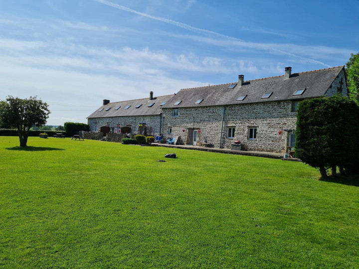 Gîte Dans Ferme Reconvertie, La Maison Neuve Gîtes - Mayenne