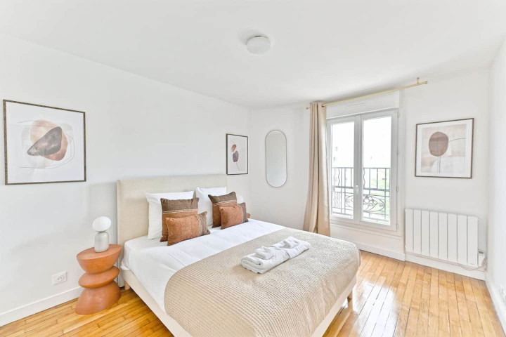 Appartement Spacieux Proche De La Capitale - Iv - Métro Nationale, Paris