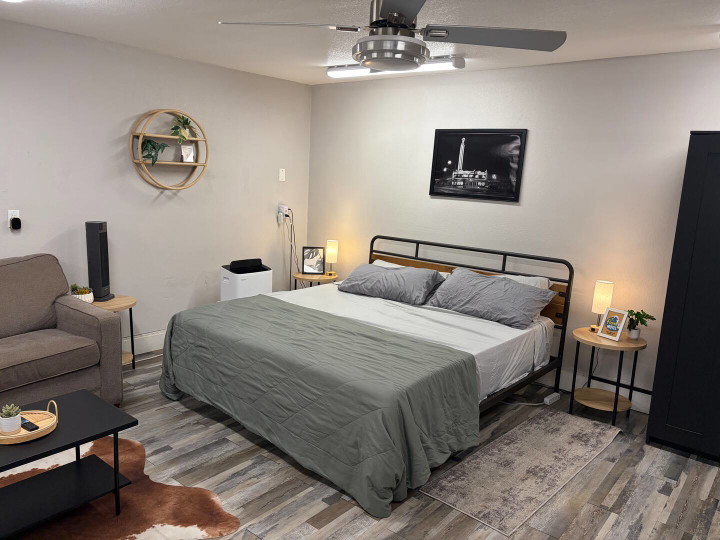 Renovated Guesthouse With Outdoor Space - Fresno, CA