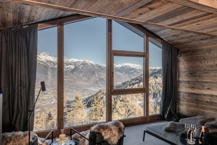 Chalet Les Fleurs - Scenic Alpine Retreat - Aosta