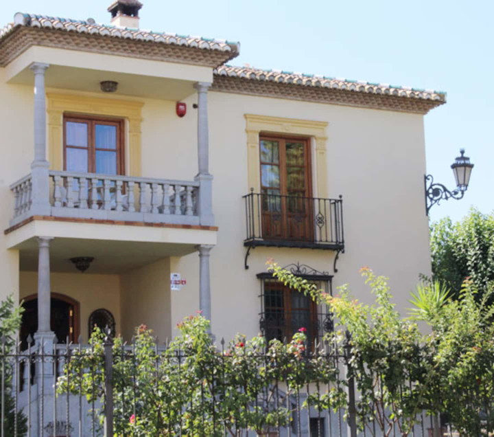 Casa Rural Andaluza De 12 Habitaciones Con Baño - Armilla