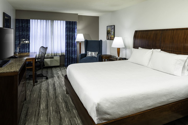 Stay In Old Market District + Restaurant & Pool -