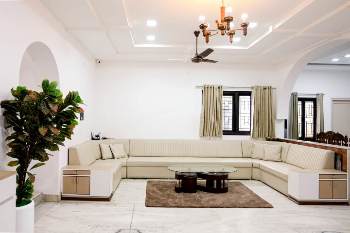 The Lavish Affair - Bhuj