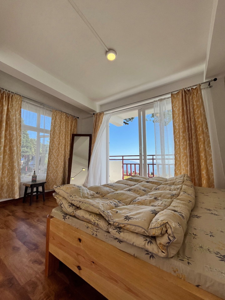 Ahaan | Cozy Studio With Valley View & Balcony - Sikkim