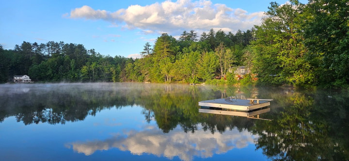 Tranquil 4br Lakefront Home With Wrap Around Deck - New Hampshire