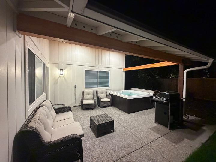 Luxury 3br Getaway | Hot Tub + Arcade + Fireplace - Tacoma, WA