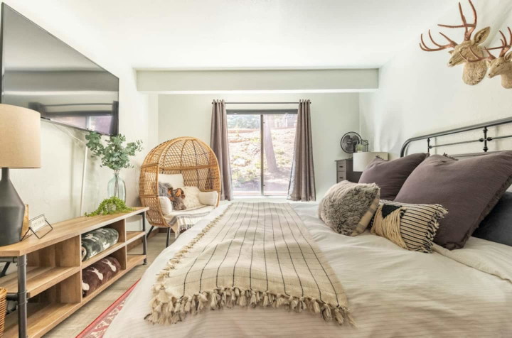 Epic Mammoth Retreat-walk To Village | Luxe, Cozy - Mammoth Mountain, CA