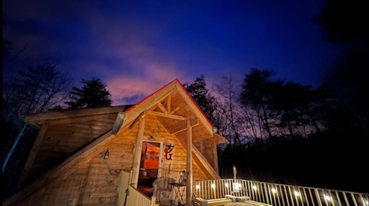 Private Log Cabin Hot~tubwaterfallbbq Mountains! - 