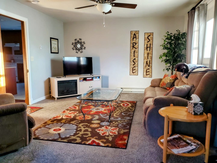 Restful Retreat * 2nd Floor Apt - Watertown, SD