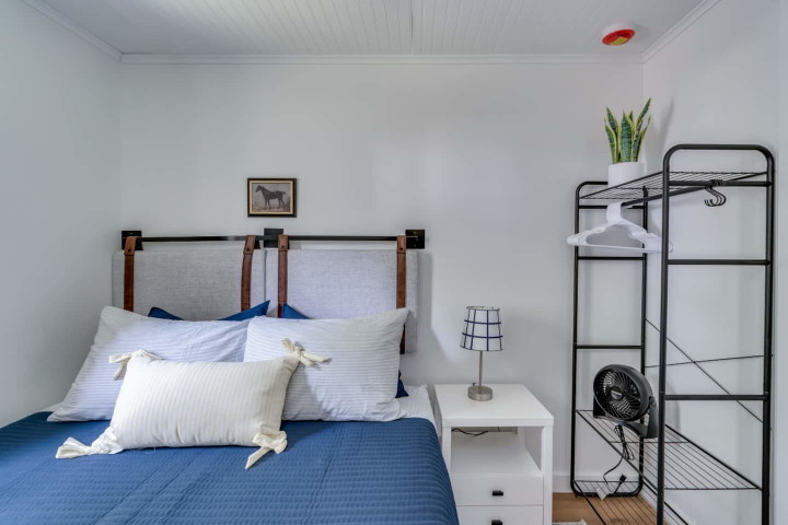 Lakeside Haven: Renovated Sackets Harbor Cottage - Sackets Harbor, NY