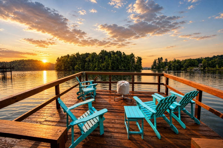 Lakefront Escape With Dock, Kayaks & Paddle Boards - Lancaster, SC