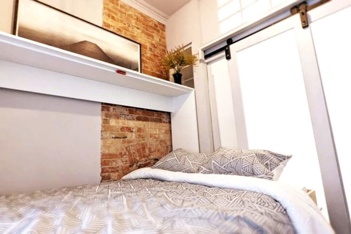 Modern 2br W/ Parking & Yard Nr Trinity Bellwoods - Toronto