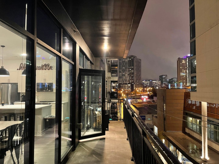 Huge Downtown Unit With Views! Walk To Broadway! - Nashville, TN