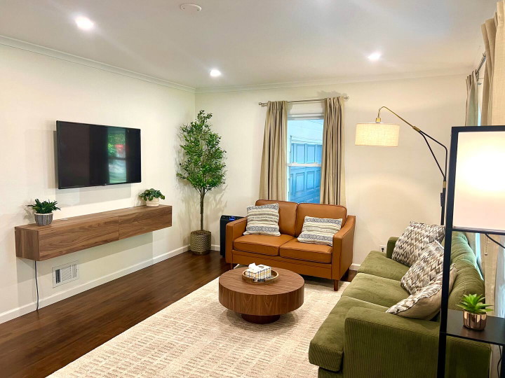 Renovated Lakeview Ranch | Near Goguac Lake - Battle Creek, MI
