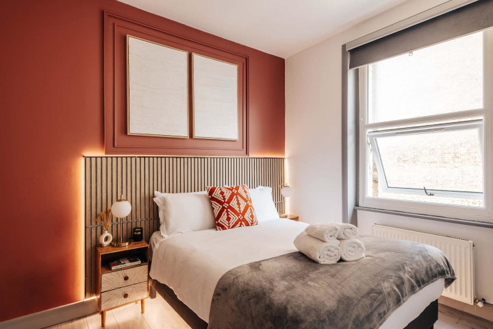 Cosy And Modern Duplex In The Heart Of Earls Court - Kingston upon Thames