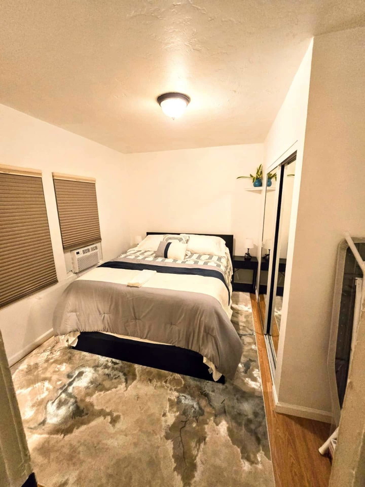 Private Full Suite - San Diego, CA