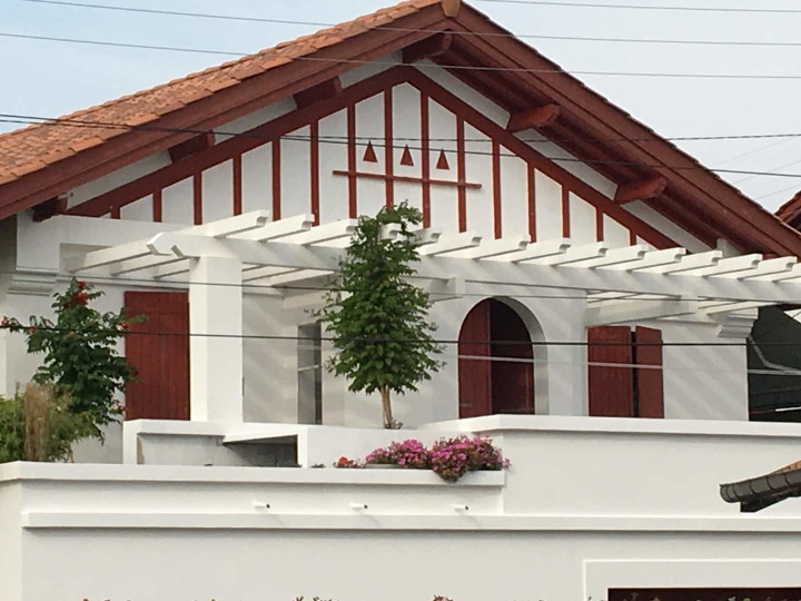 Appartement En Maison Avec Jardin - Urrugne