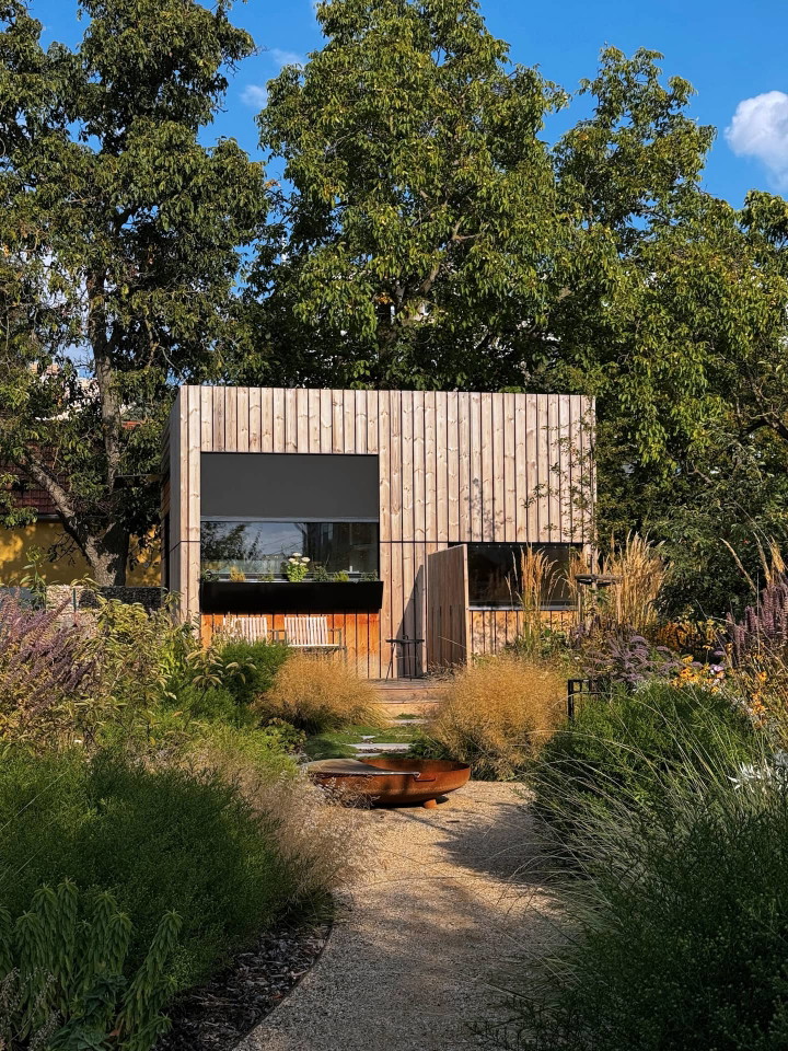 Stylish Tiny House In An Urban Oasis - Prague