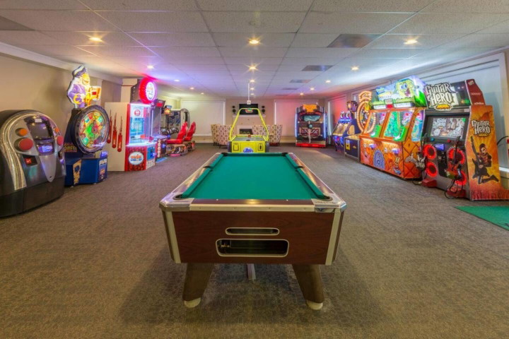 Family Basecamp | 3 Villas, Pools & Games - The Berkshires, MA