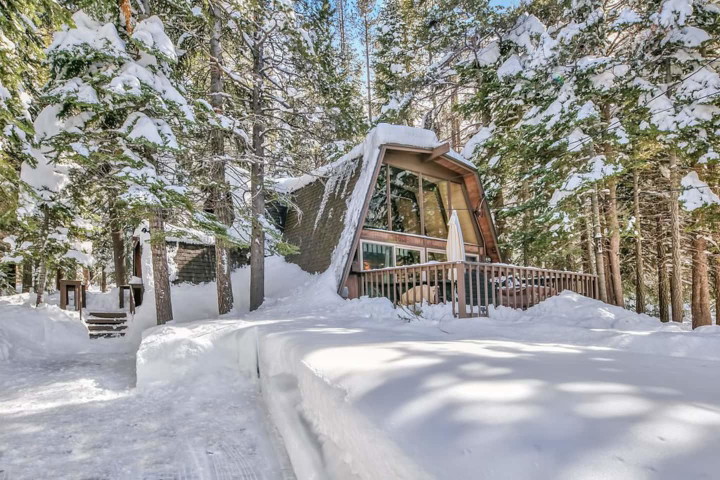 Tahoe Cabin In The Trees - Donner Lake, CA